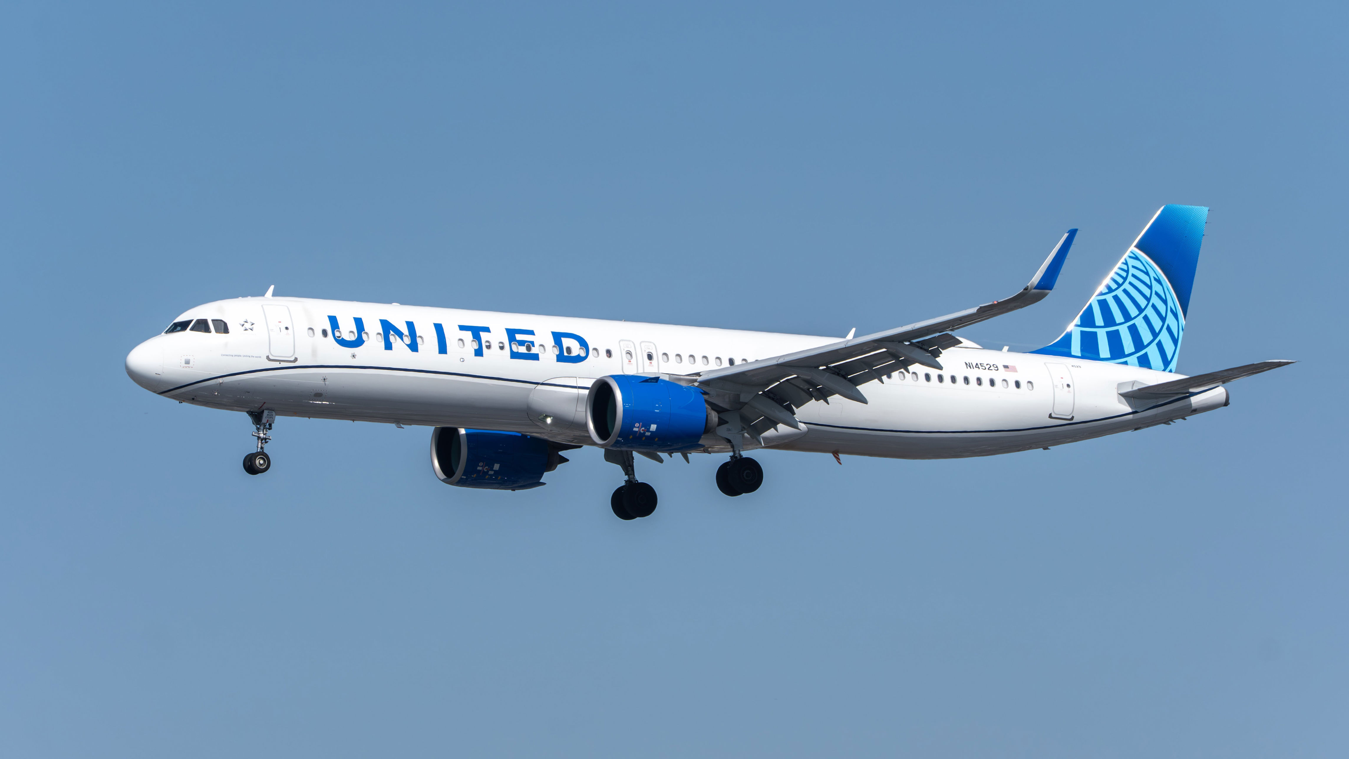 United may block middle seats in the economy cabin on its new Airbus ...