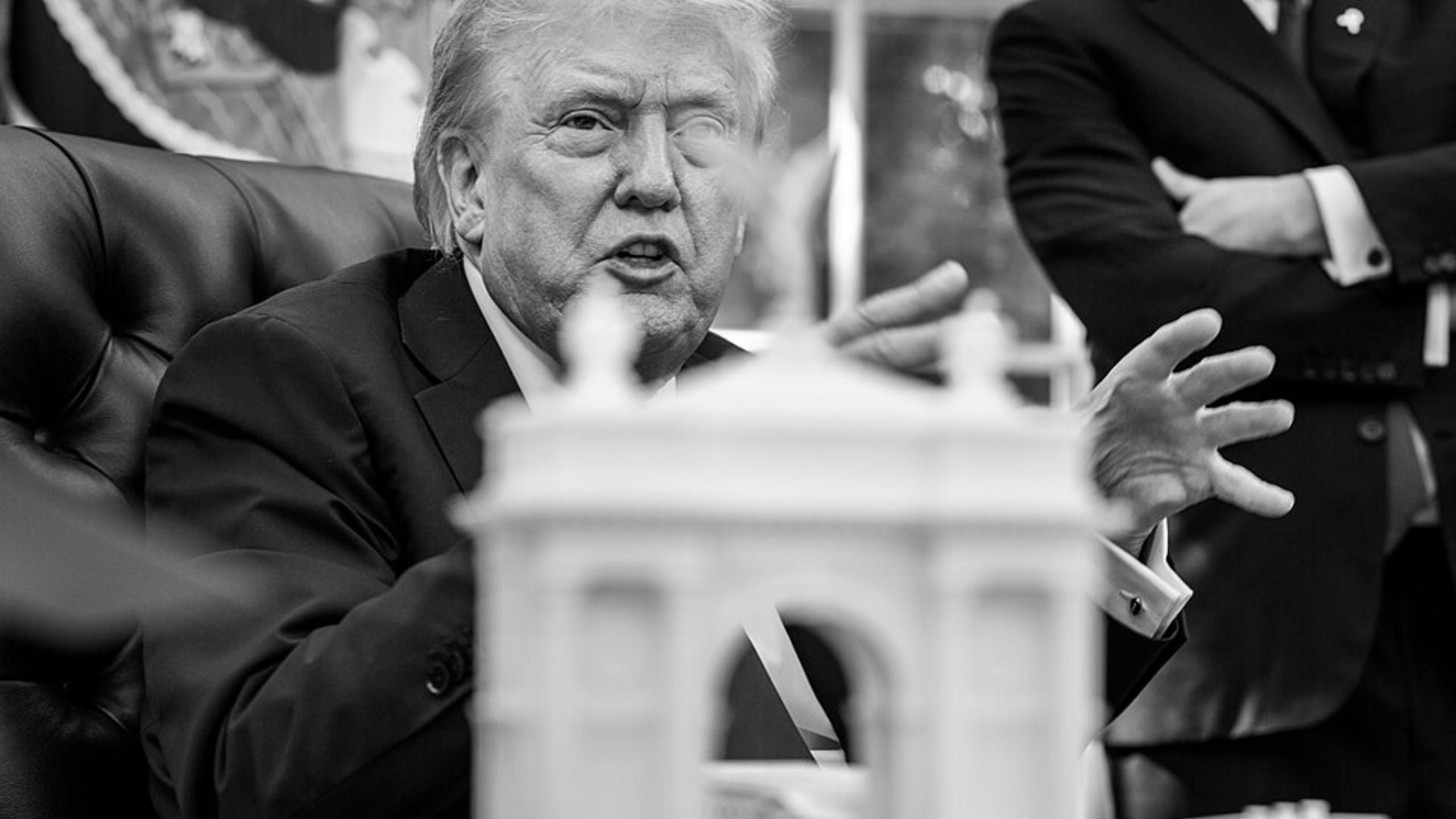 Building Trump's 250-foot arch next to Arlington National Cemetery ...