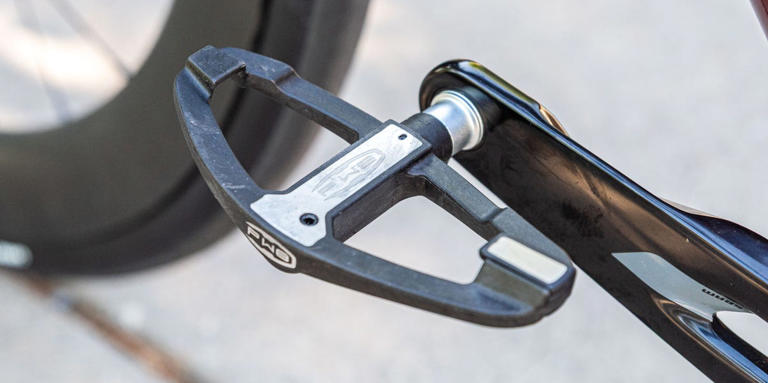 I tested Ekoi PW8 against Shimano, Look, Time, and Speedplay. It’s ...