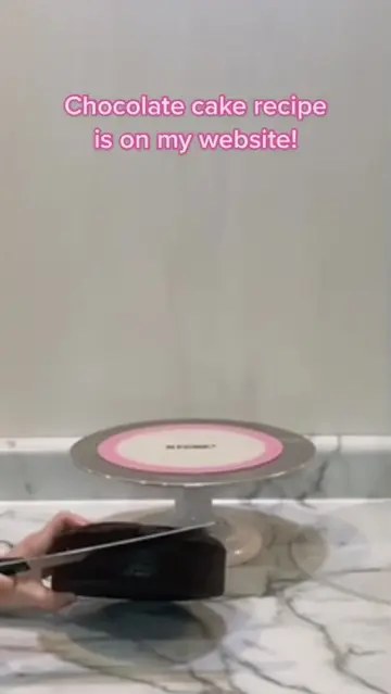 How I make a pastel ombre tilted tier cake