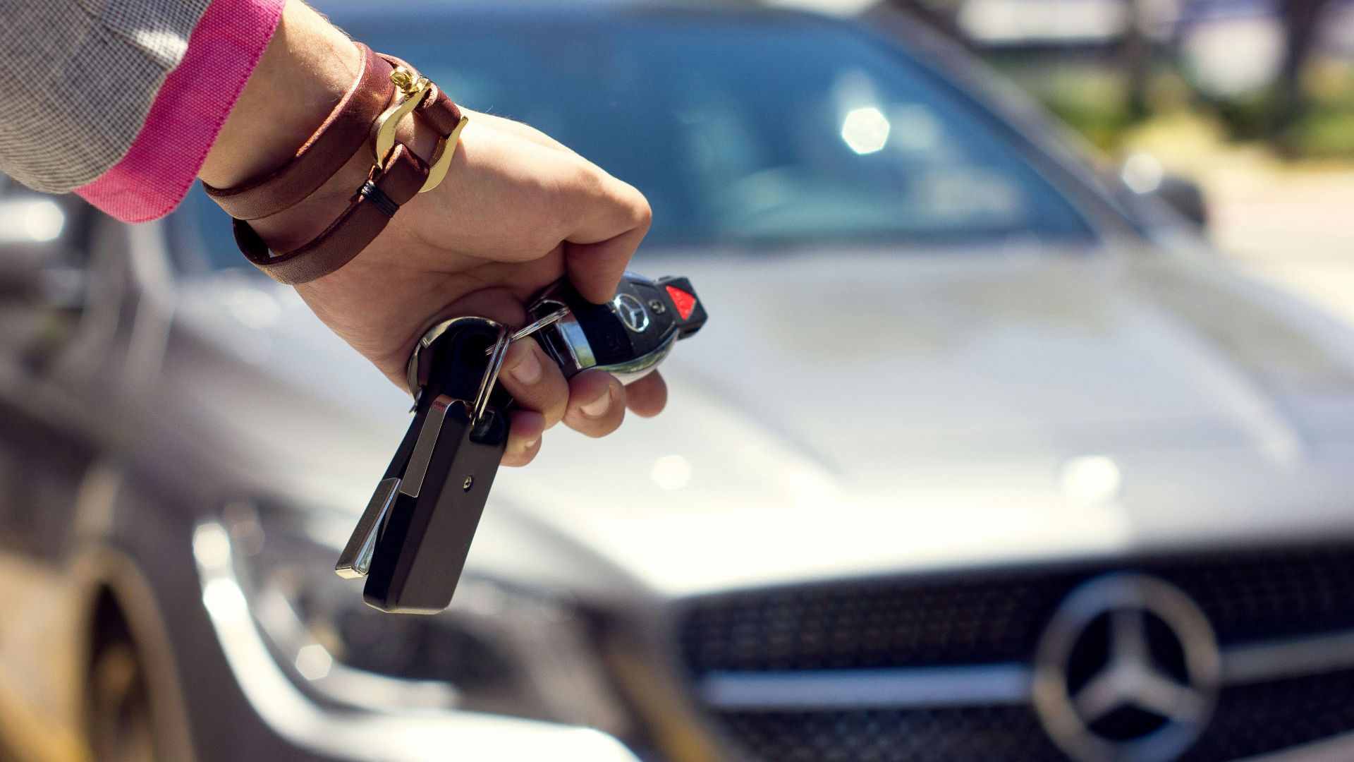 My dealership wants $250 to reprogram my key fob. Can it really cost ...