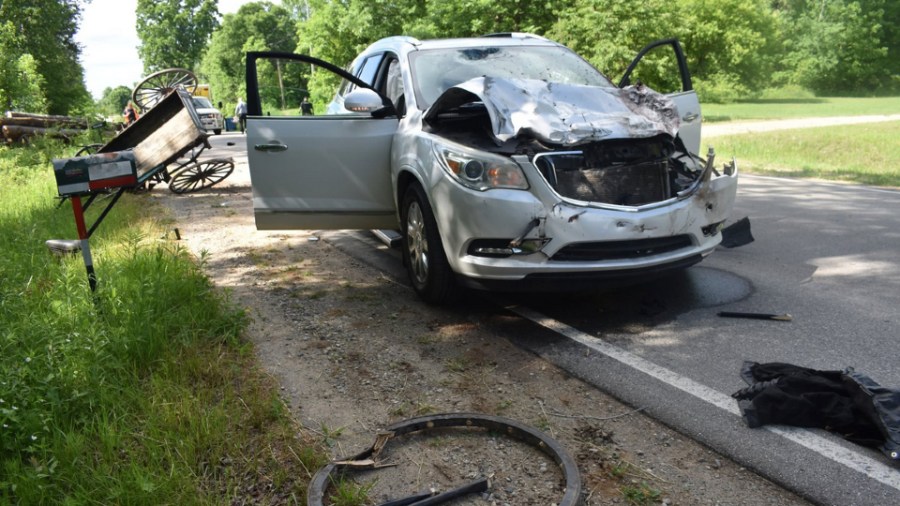 Horse killed, 11-year-old Amish child hospitalized in buggy crash