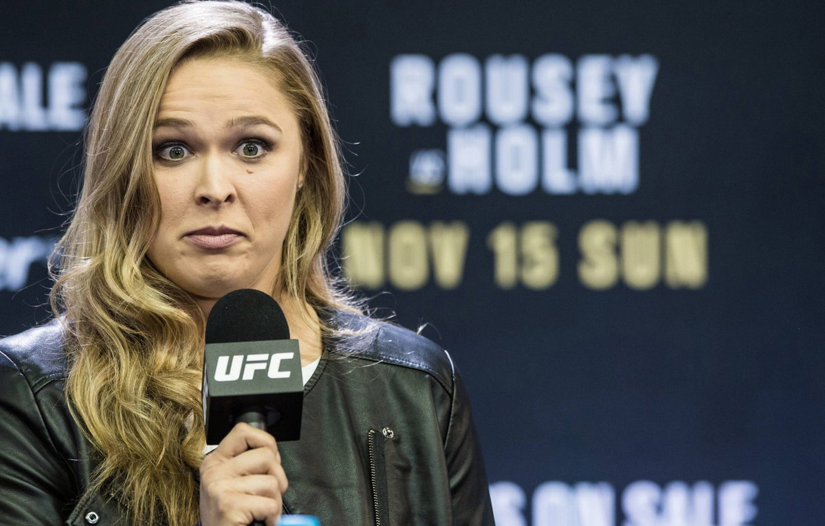 20 American female MMA fighters with elite physique and fitness