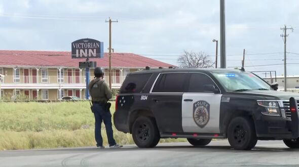Texas mass shooting: Cop with assault rifle spotted firing at gunman in ...