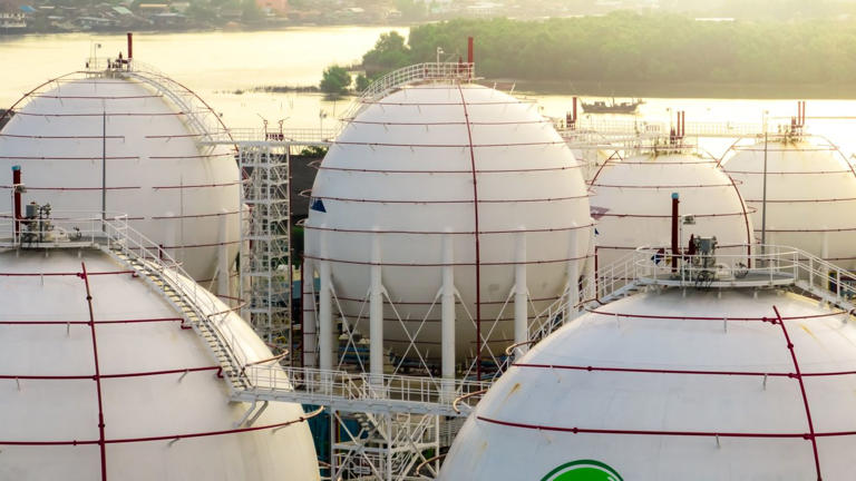 Venture Global and Atlantic-See extend LNG deal to 20 years