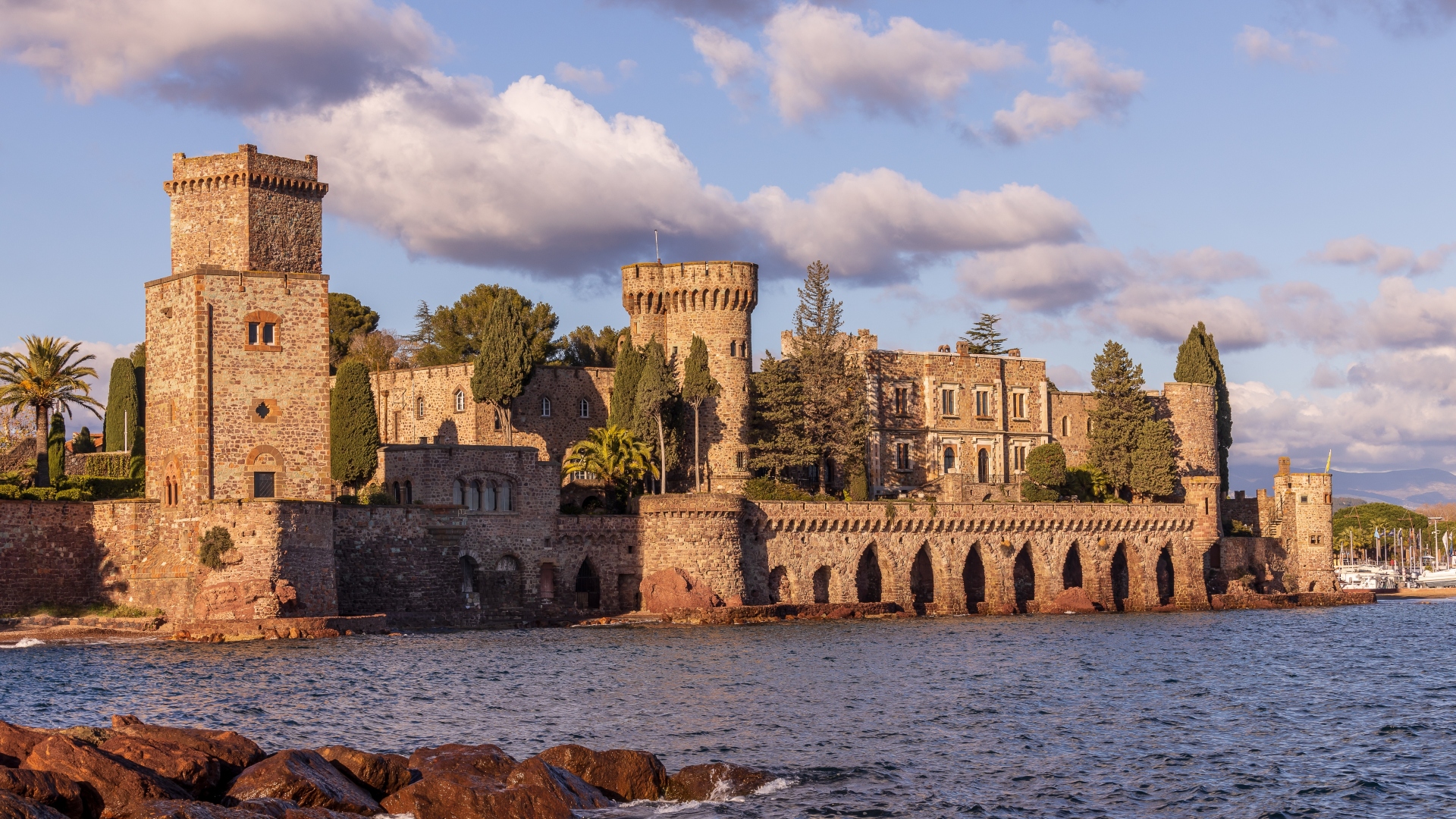 In France, this 14th-century castle is the perfect seaside adventure on ...