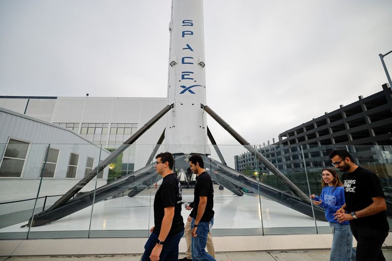 Heavy trading expected when SpaceX options launch in coming days