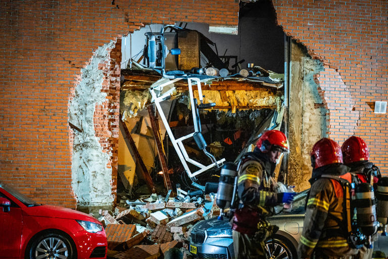 Sportschool Amsterdam-Osdorp deels ingestort na explosie: zeker zeven ...