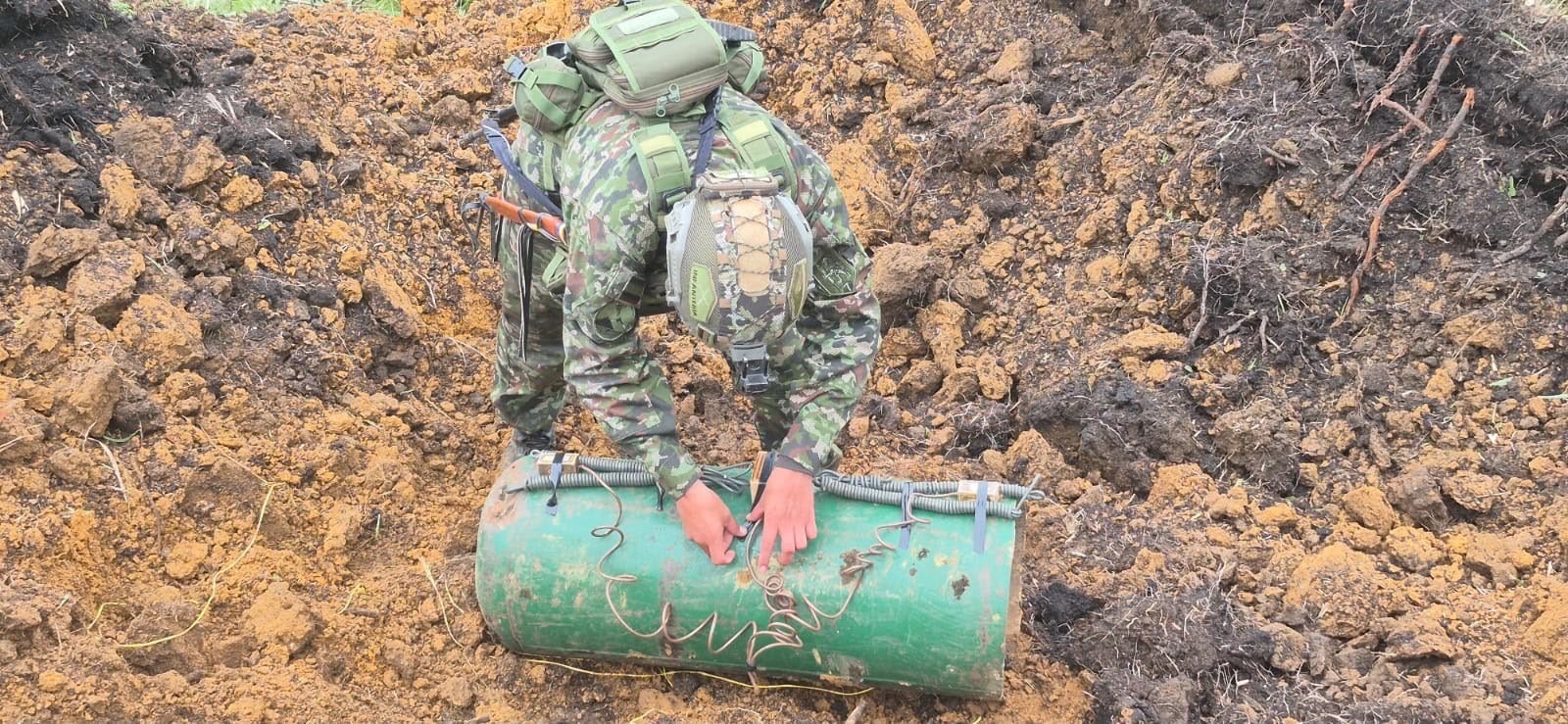 Ejército destruye 40 explosivos en el Cauca en una semana: buscaban ...