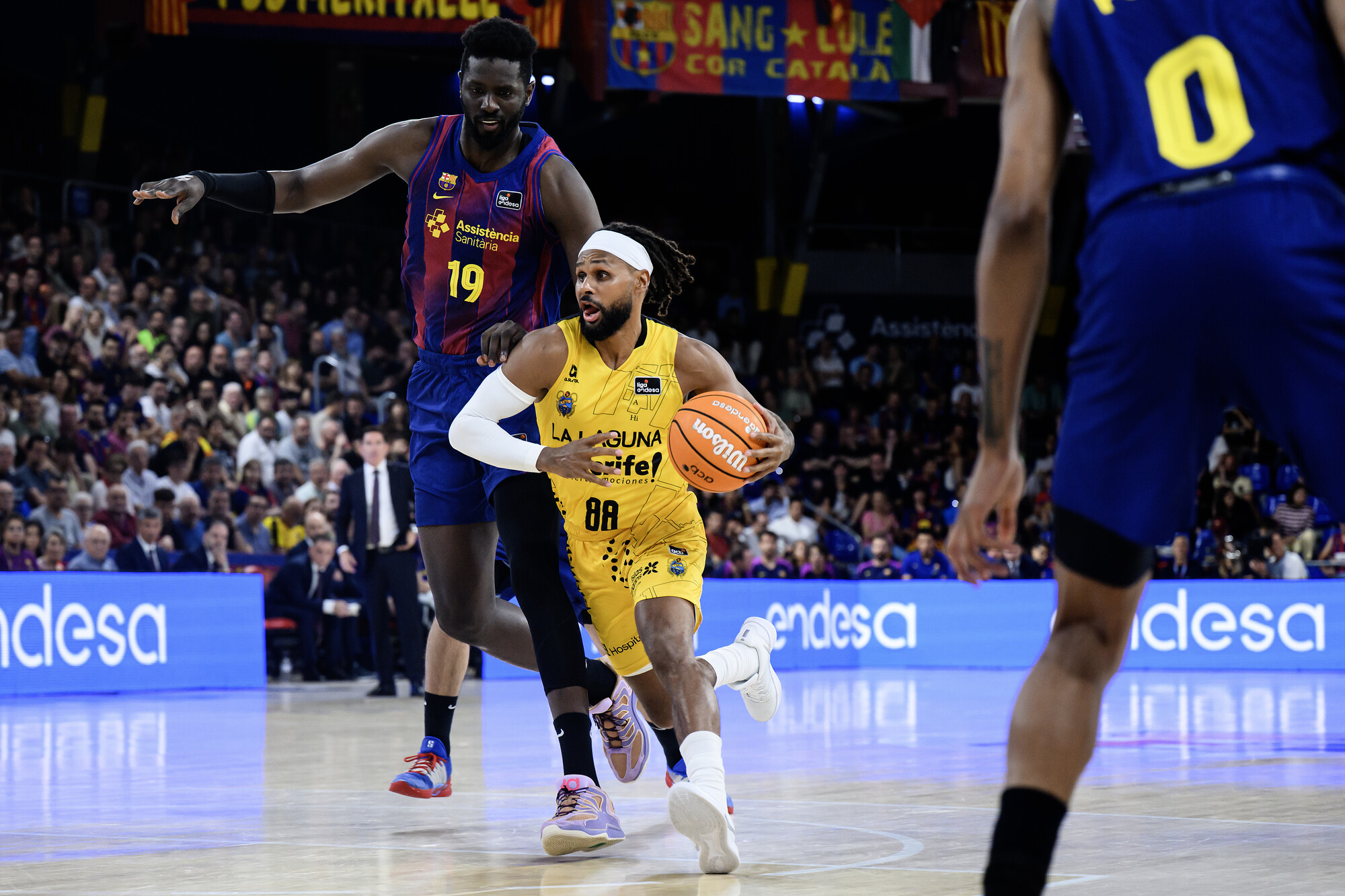 36 points pour Patty Mills n’ont pas suffit face au FC Barcelone de ...
