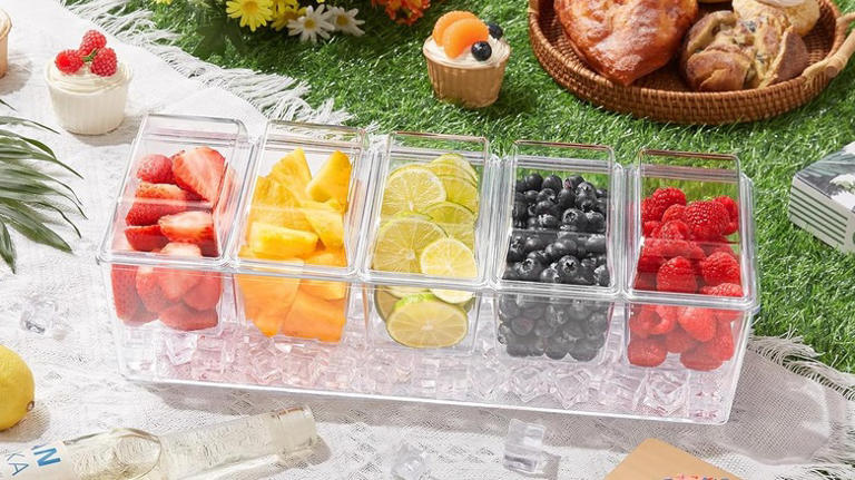 Keep condiments for hot dogs and burgers cool during summer parties ...