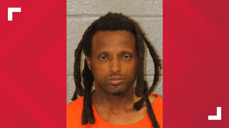 Man arrested after video shows knife threat on CATS light rail