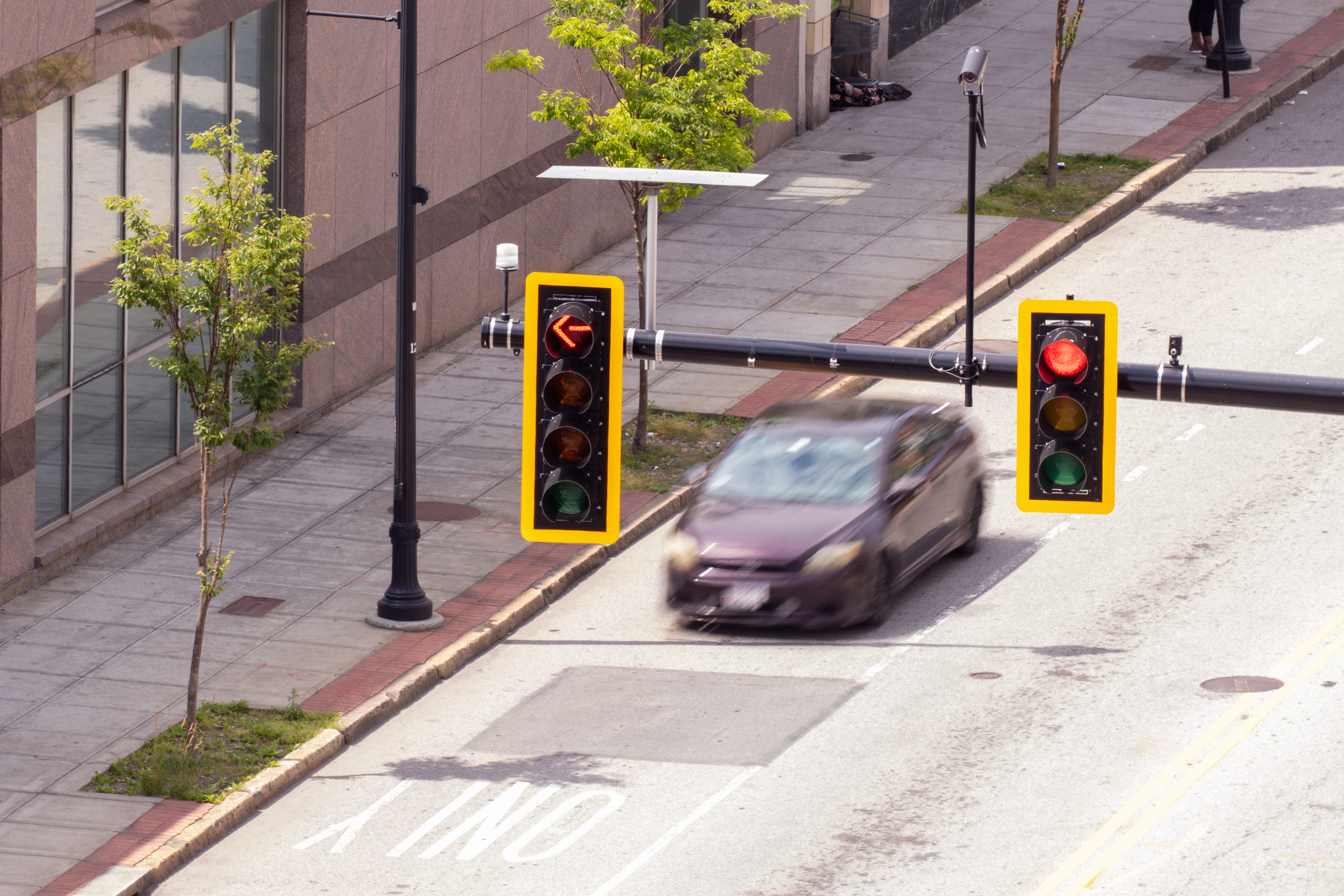 Traffic cameras could catch you running a red light under MA bill
