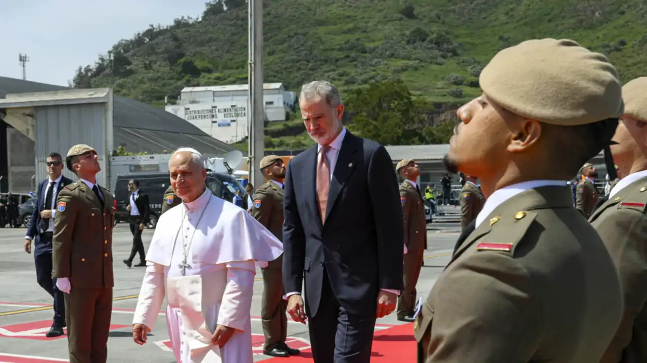 León XIV continúa en Tenerife junto a Felipe VI tras sufrir una ...