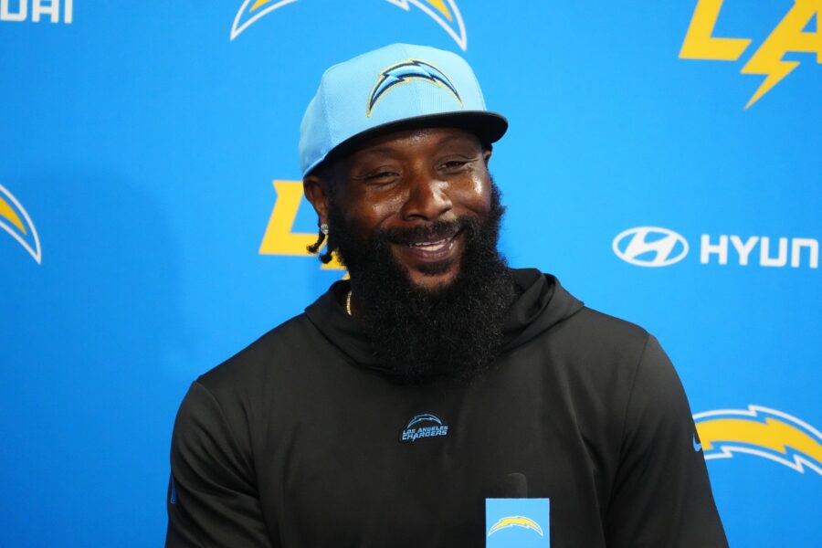NaVorro Bowman left off of San Francisco 49ers all PFF defensive team ...
