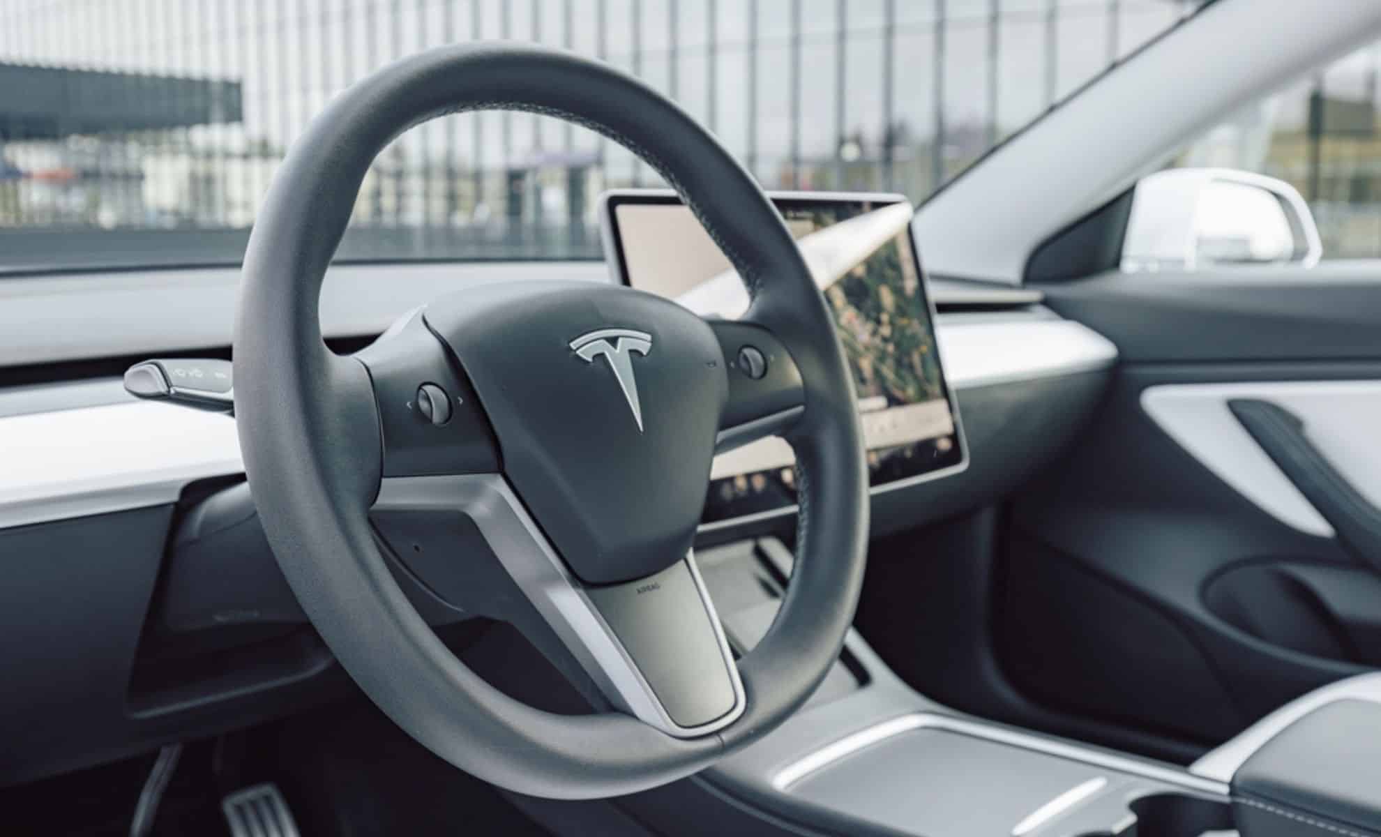 La Flandre autorise les Tesla autonomes, reste à obtenir le feu vert ...