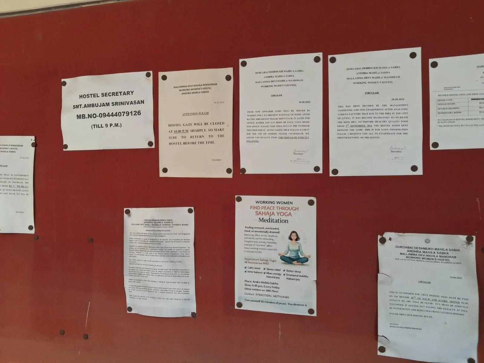 Despite GOVT & INFO panel fiat, private schools reluctant to display ...