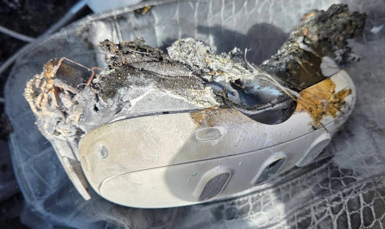 VR headset explodes while charging in Frankfort home