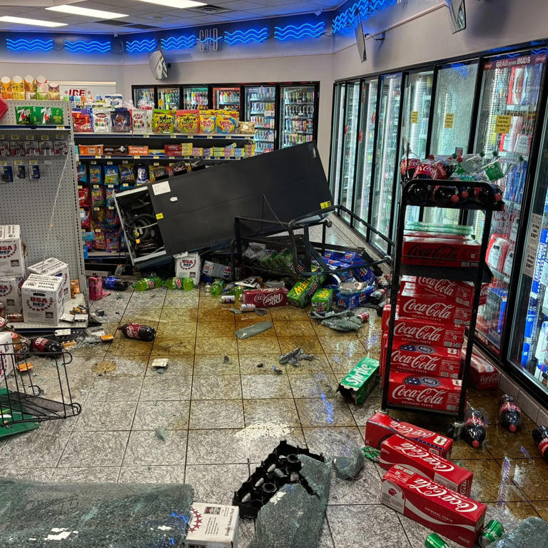 Watch: Car drives through convenience store in Price in alleged DUI crash