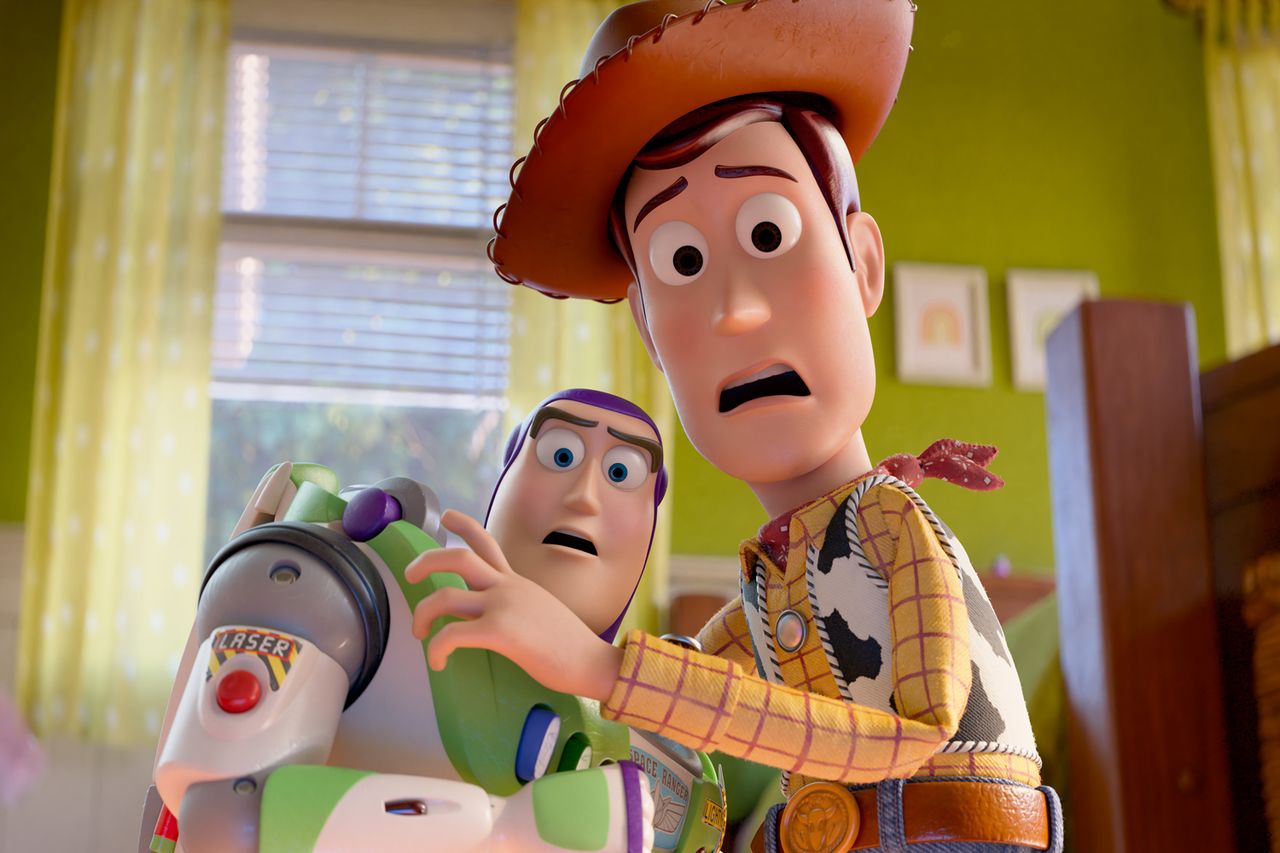 Why Tom Hanks thinks the Oscars shouldn't create a category for voice ...