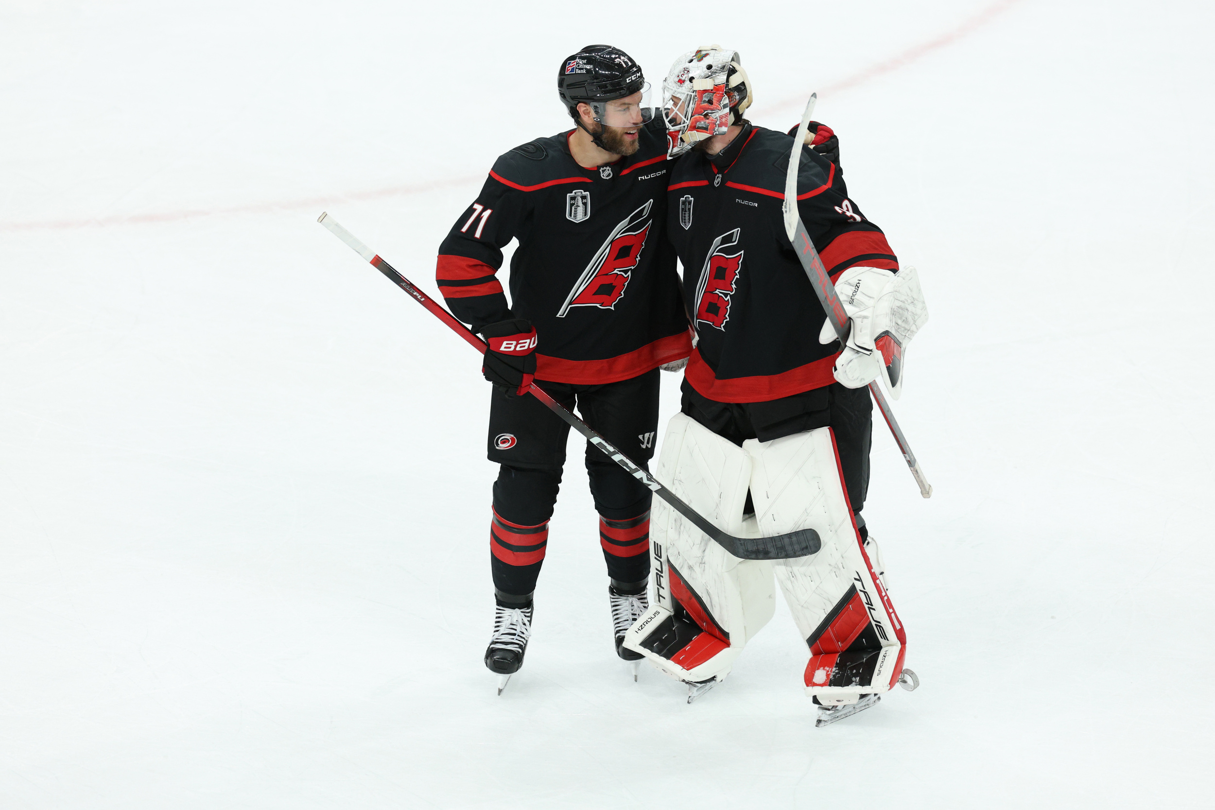 Golden Knights’ huge game 6: Do they dare switch now?