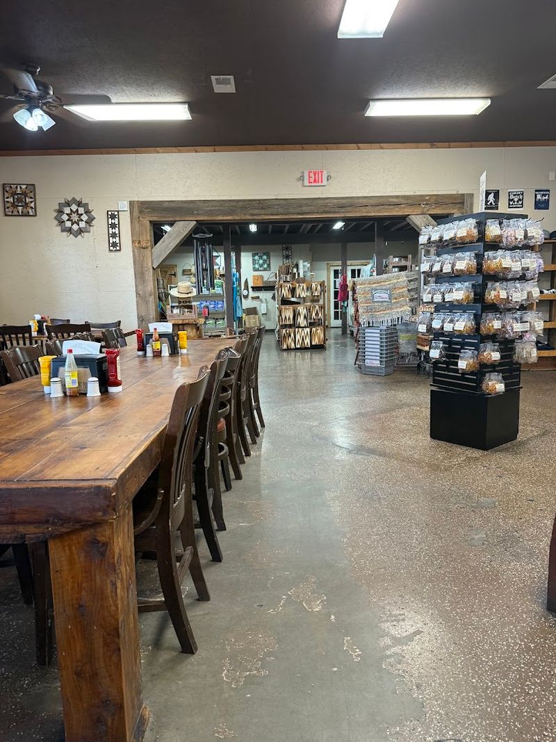 This Missouri Amish restaurant serves some of the best homemade country ...