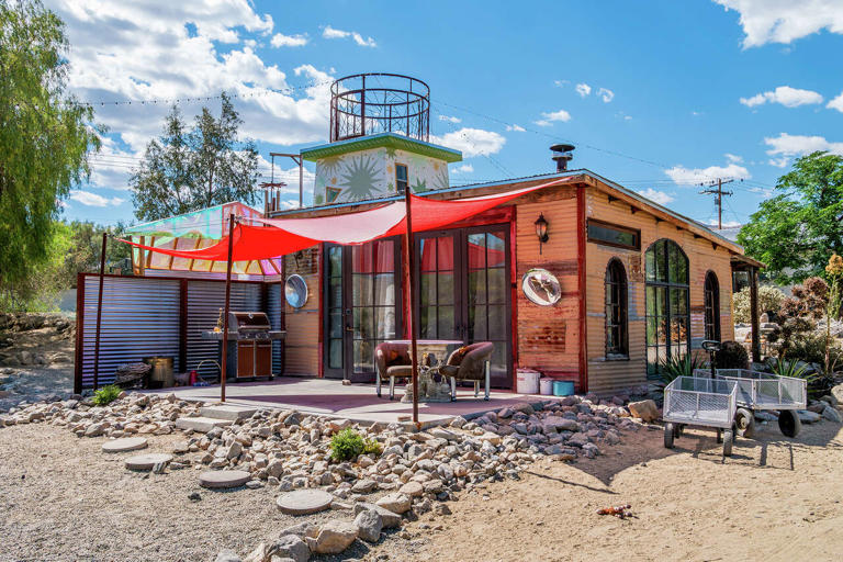Wake up to a zebra at your door at this wild California desert escape