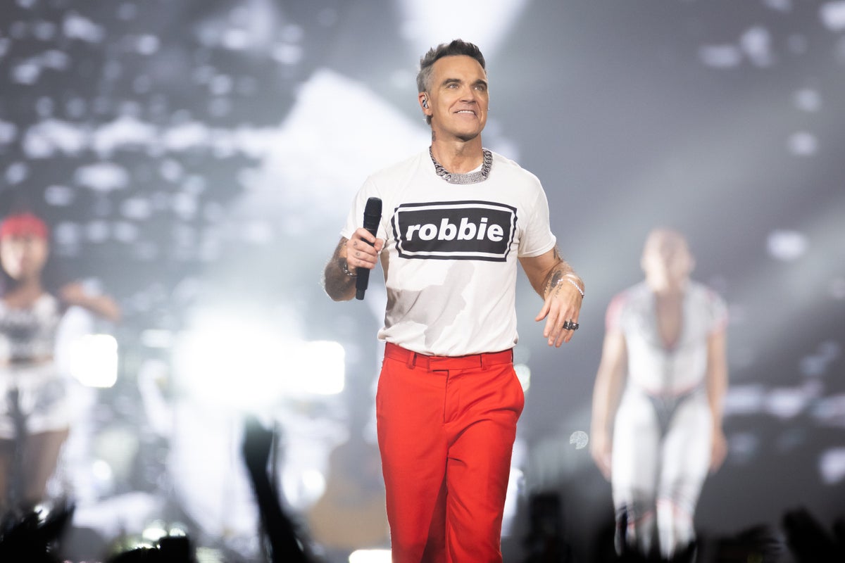 Robbie Williams strikes dream deal to sponsor hometown club Port Vale