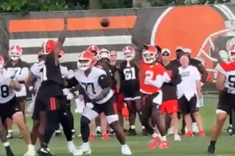 Embarrassing Shedeur Sanders clip shows quarterback's biggest weakness ...