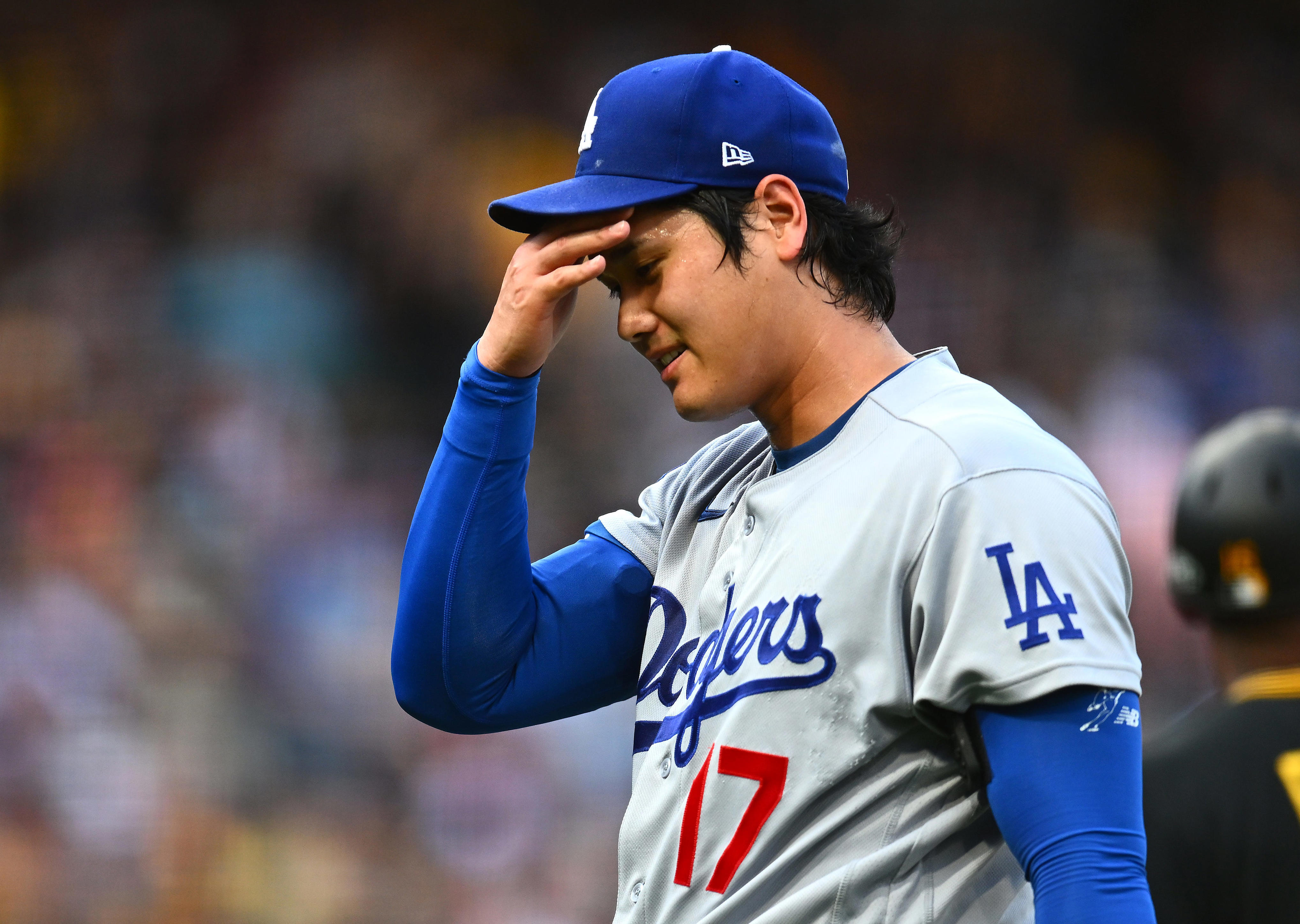 Shohei Ohtani injury forces early exit. Will he play weekend series?