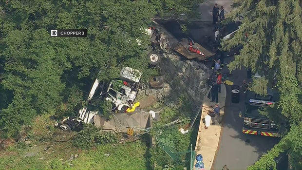 Driver hospitalized after tractor-trailer drives off bridge in Delaware ...