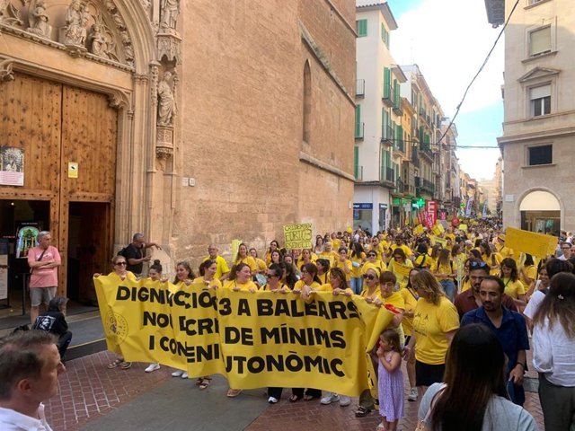 Las patronales bloquean el acercamiento de los sindicatos y el Govern ...