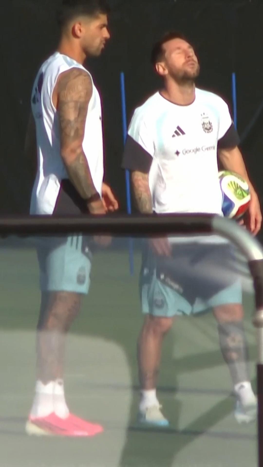 Messi trains with Argentina ahead of WC opener against Algeria