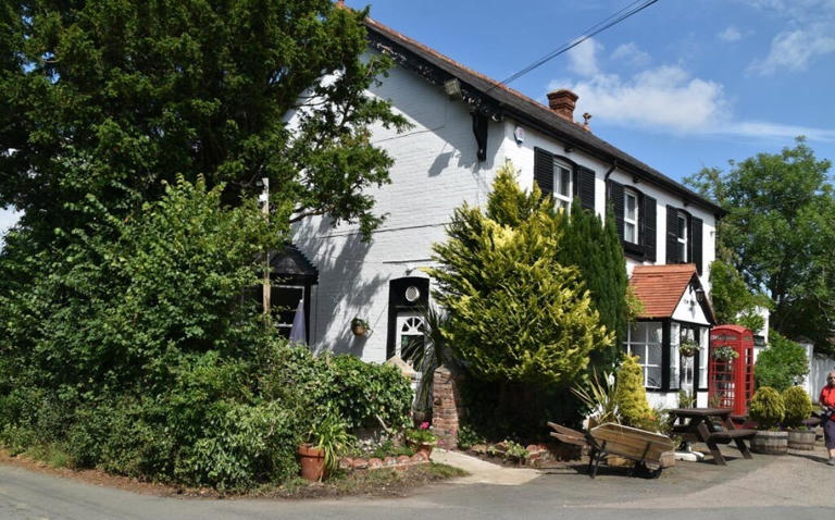 Two Sussex pubs names as best in country for a Father's Day walk