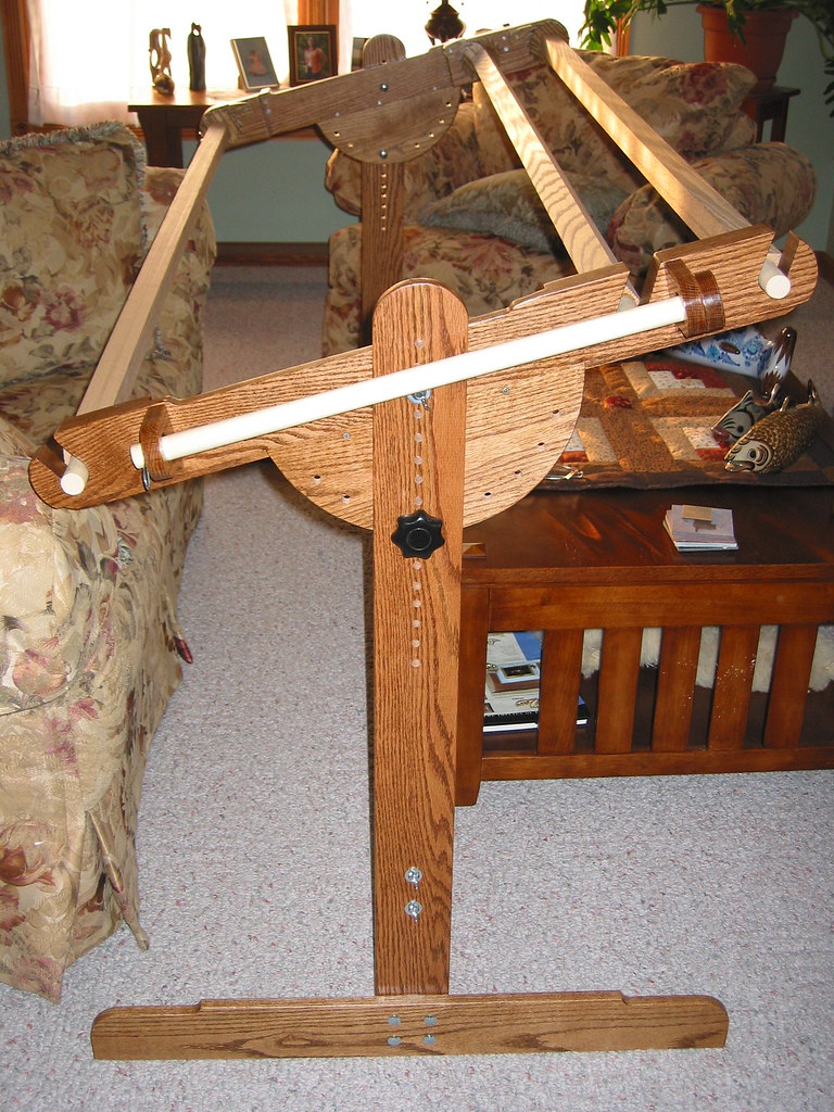 Antique quilting frames and hoops that crafters are willing to pay for