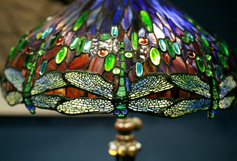 These are the most counterfeited antique decor pieces, according to ...
