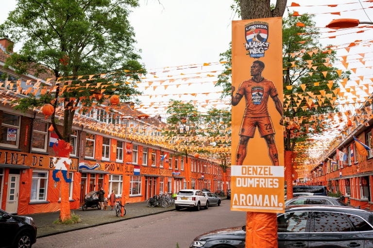 Fans hope 'Orange Street' guides Dutch to World Cup victory