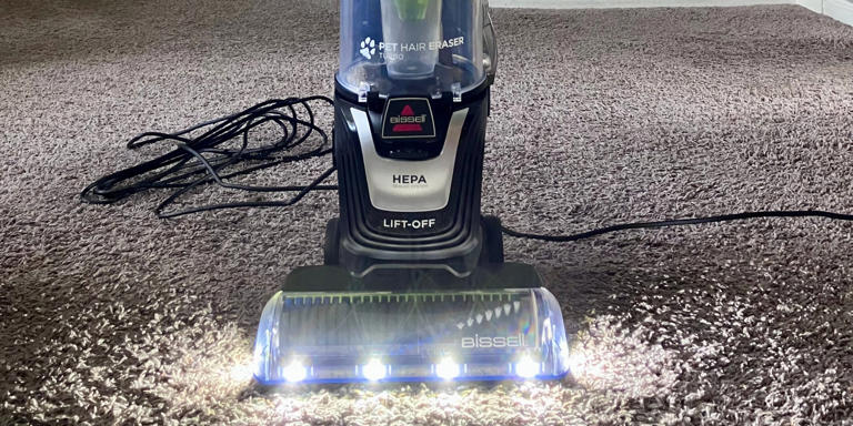 I tested Bissell’s Pet Hair Eraser Turbo Lift-Off. It’s more versatile ...