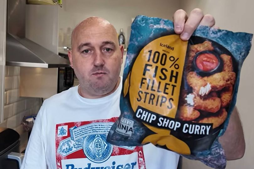 Dad eats Iceland's viral fish fillet strips before surprise Gordon ...