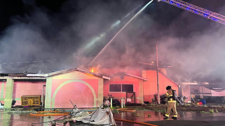 Fire tears through former Avon Park beachfront night club