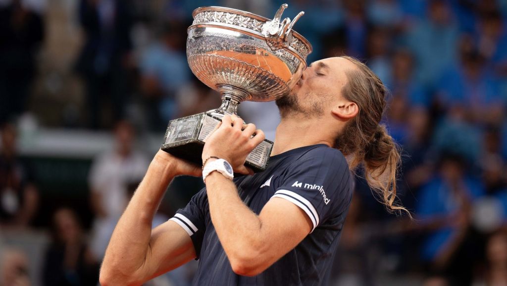 French Open finals ratings fall without star power