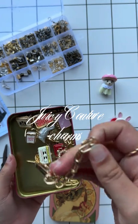 DIY Juicy Couture bag chain tutorial