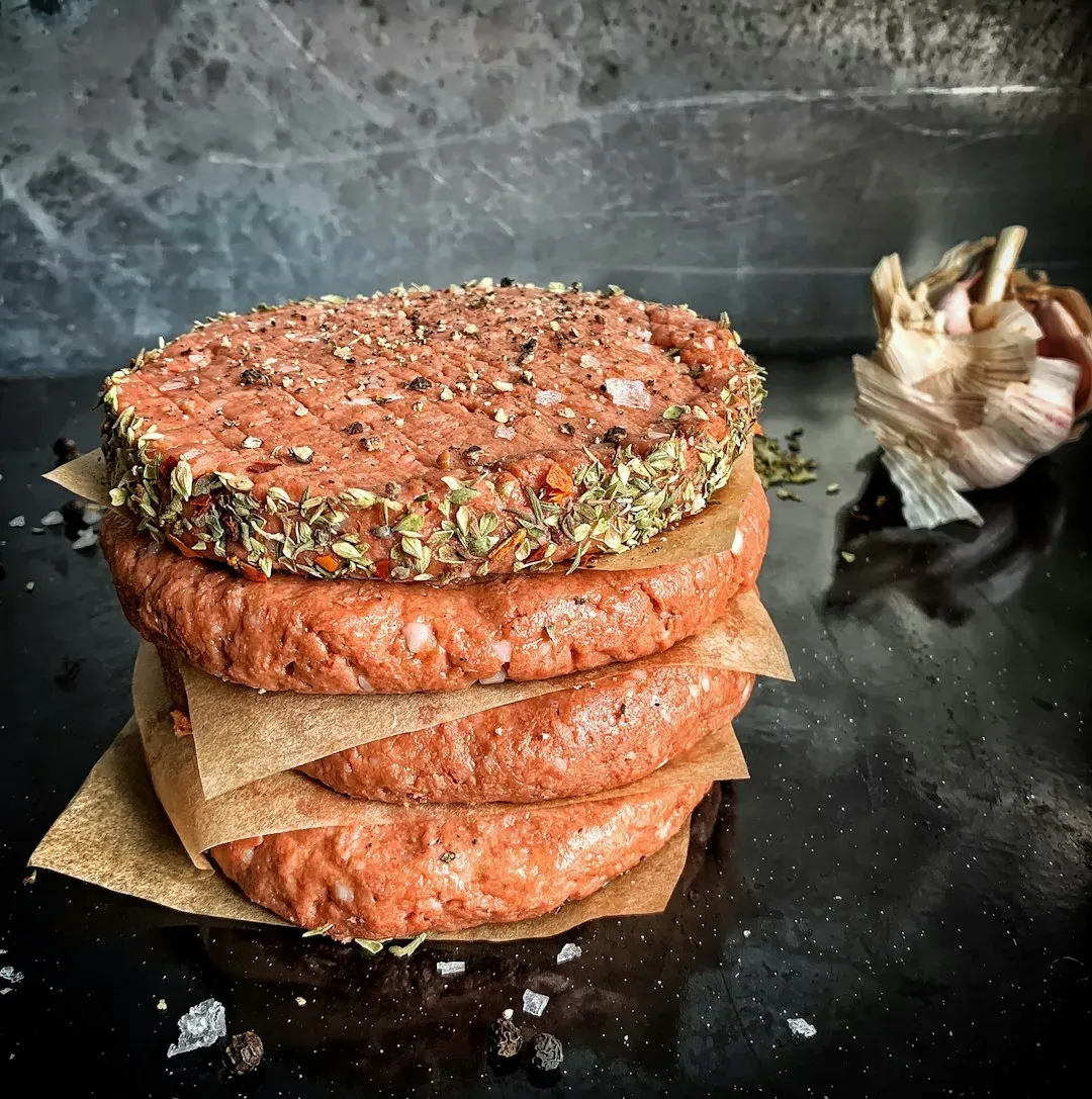 What food stylists never tell you about the burgers in fast-food ...