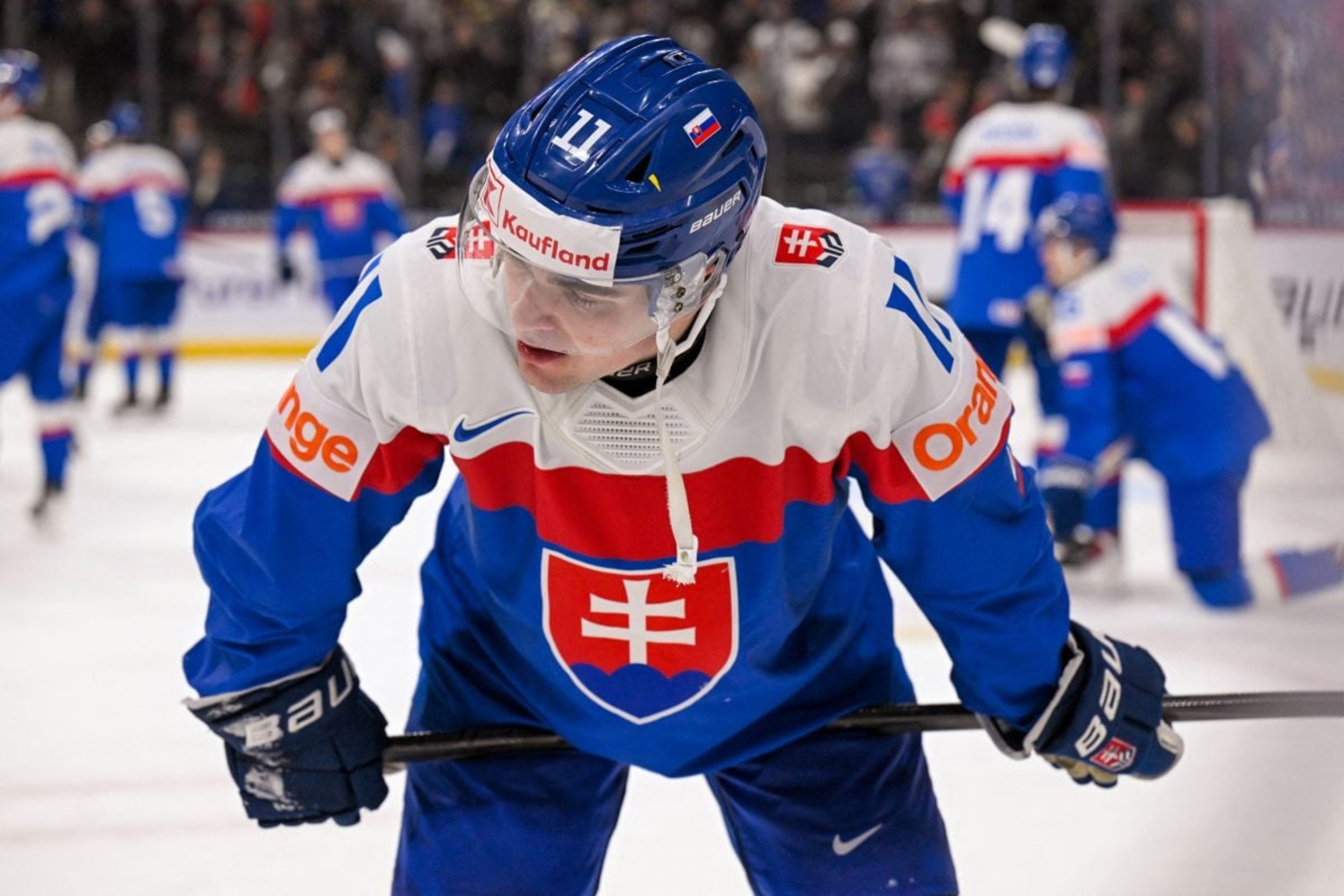 Spitfires sign 2025 CHL import pick & Red Wings’ prospect Michal Svrcek