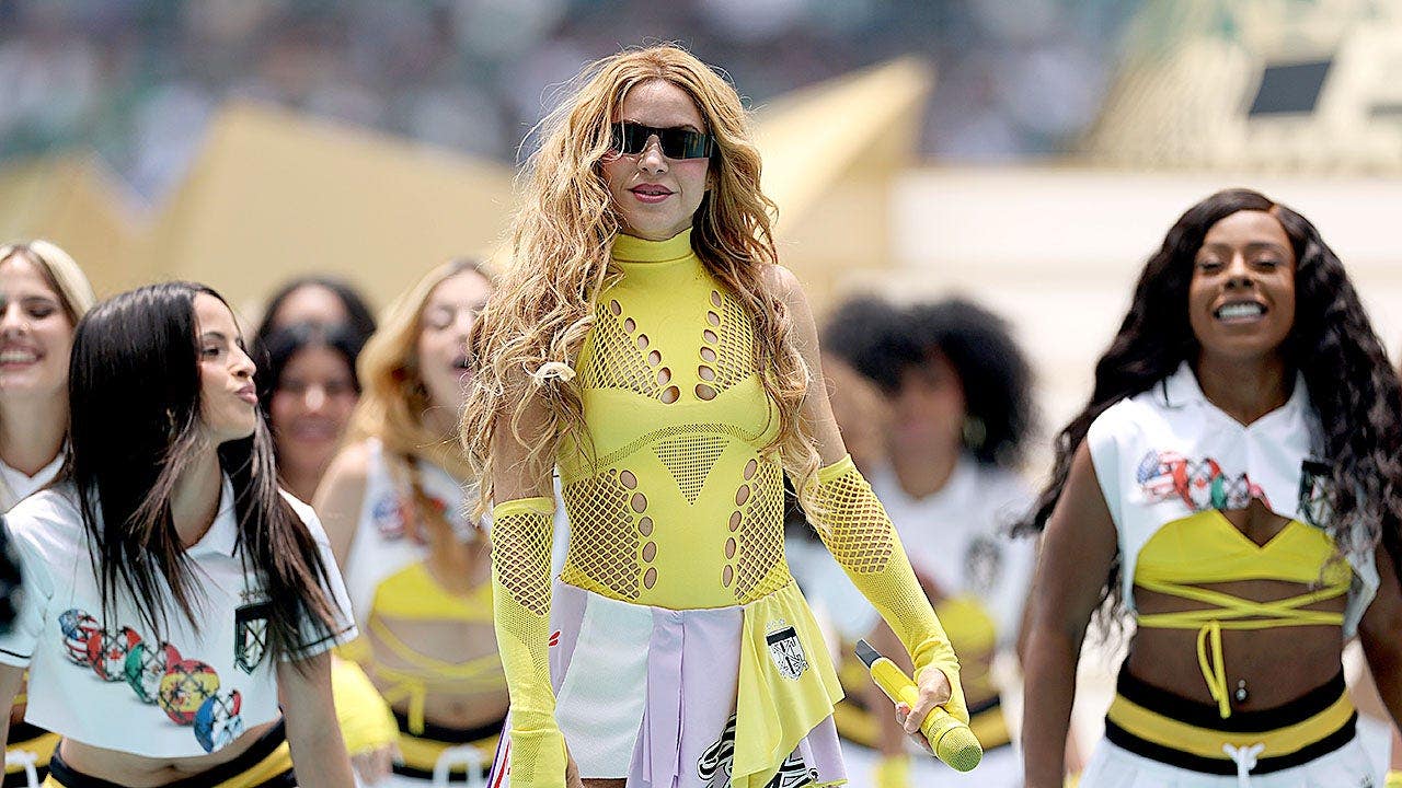 Shakira body double conspiracy goes viral after World Cup performance ...
