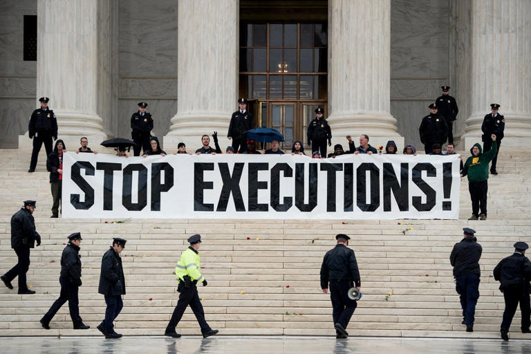 Supreme Court blocks Alabama from executing inamte using nitrogen gas