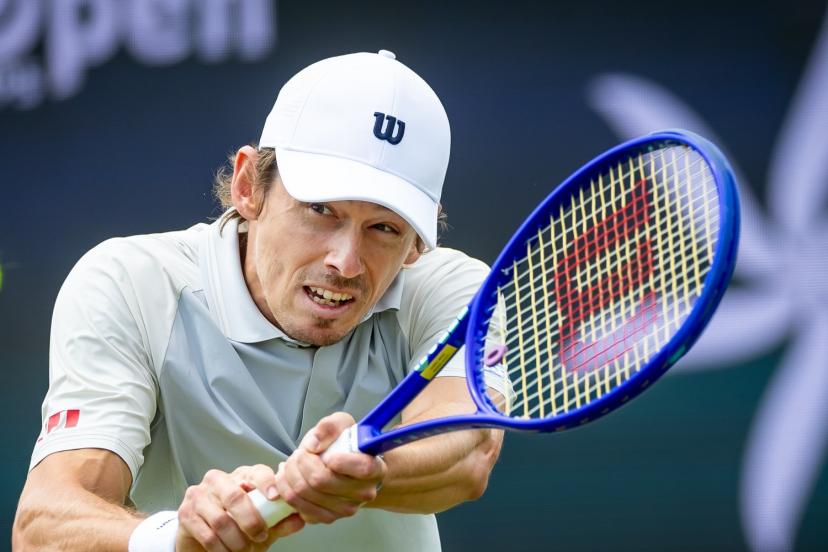 De Minaur bat Bonzi et rejoint Mannarino en demies