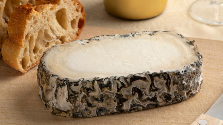 3 cheeses that pair perfectly with Prosecco