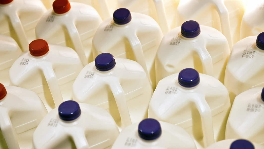 How to identify spoiled milk before buying