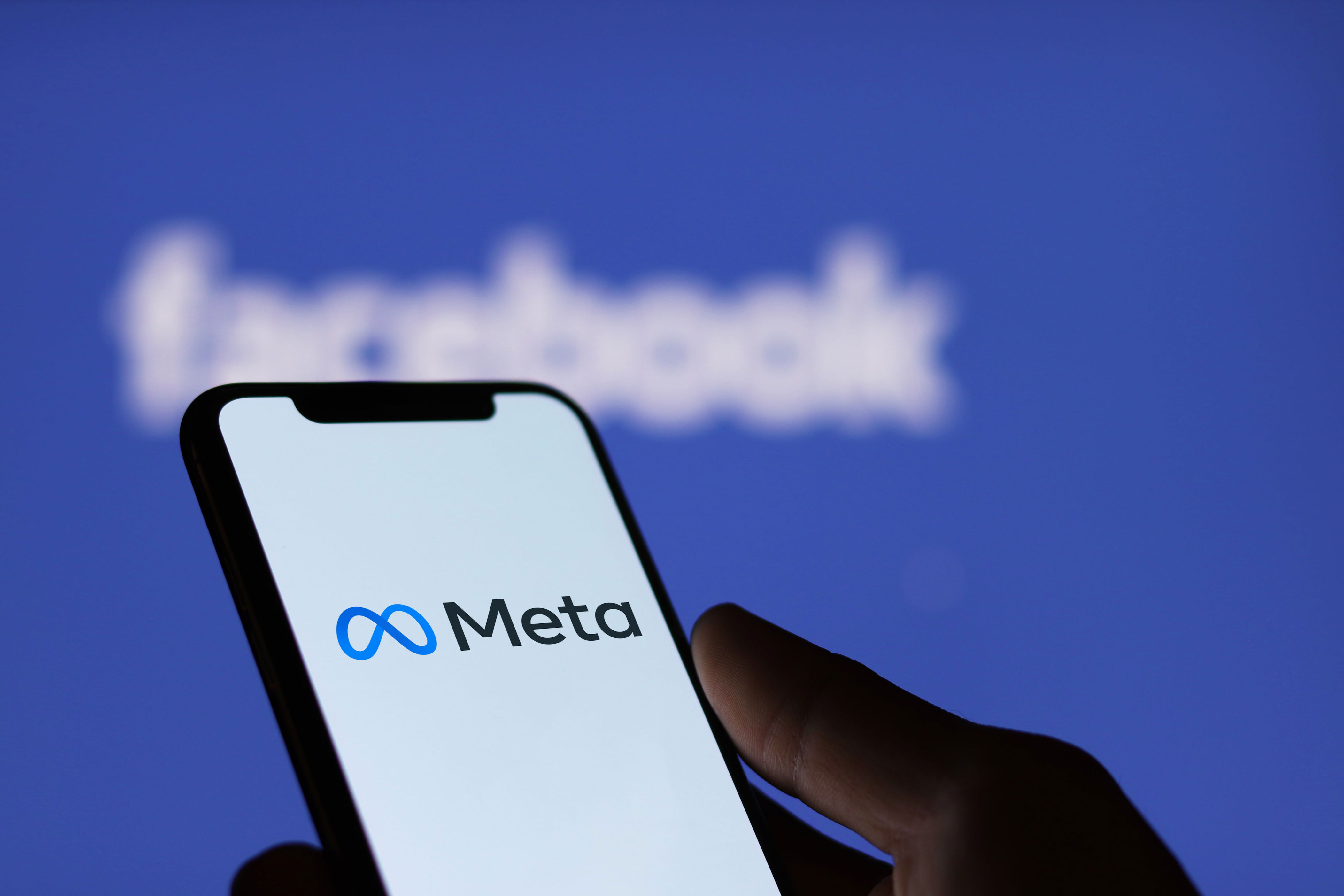 Facebook, Instagram users report outages; platforms back online